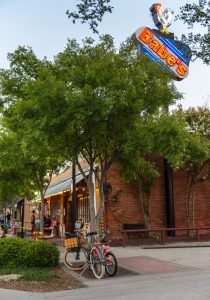 AMENITIES - Circle T Ranch